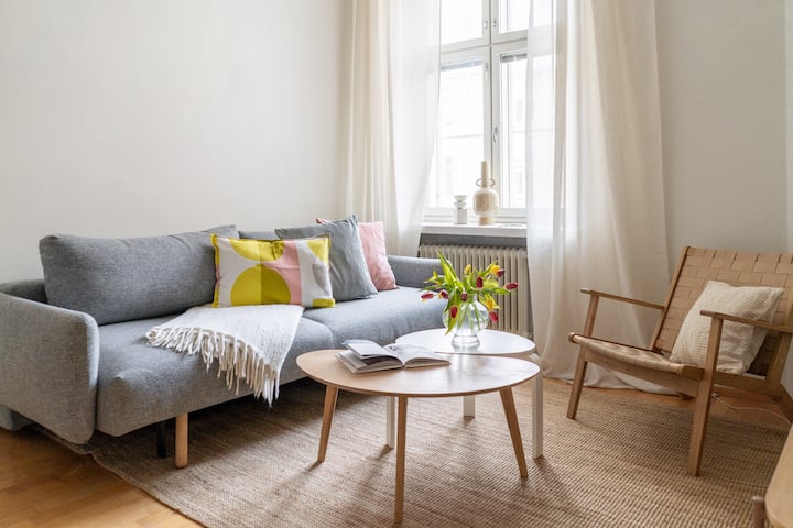 Rauhaisa Kaksio Keskeisellä Sijainnillä - Helsinki