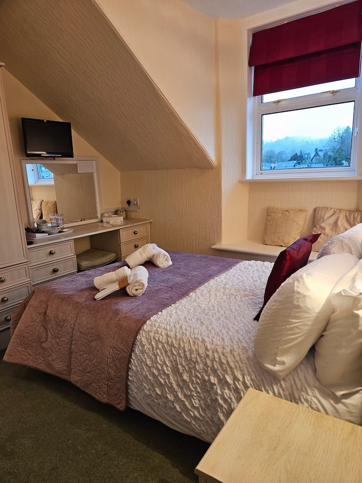 Ambleside Guest House Rm 2 With Mountain View - Ambleside