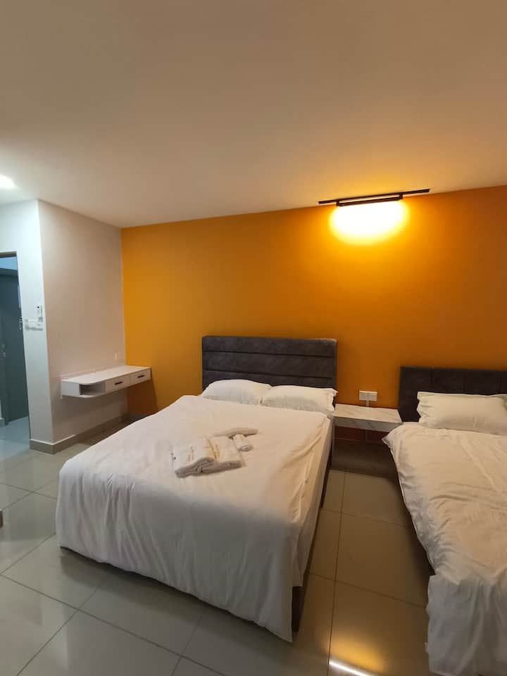 Sun City Centre Point 2, Room 1st Floor No. 206 - Miri