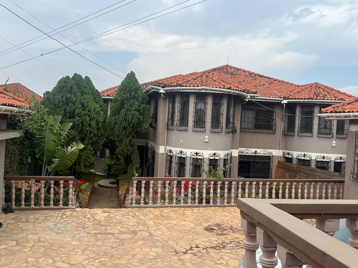 Elma Suites & Lounge - Kampala