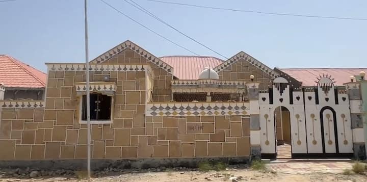Secure, Elegant, Cozy Home With Private Courtyard - Somalie