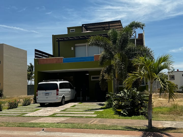 B Nayar, Beach Club - Bucerías