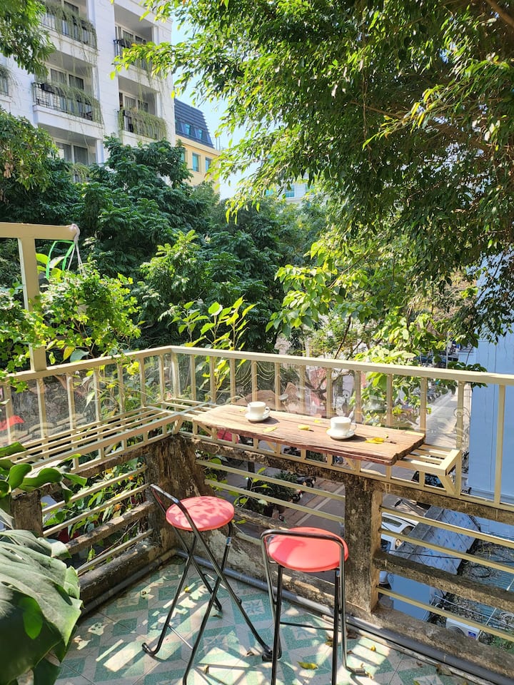 Room Near Trang Tien Plaza - China