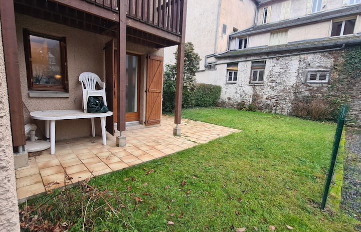 Appartement Très Calme En Plein Centre Ville - Bossòst