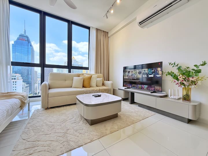 Majestic Deluxe 1br Suite W/ Rooftop Infinity Pool - Kuala Lumpur