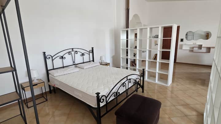 Spazio, Luce E Comfort In Un Open Space Moderno - Partinico