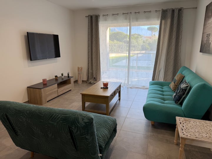 Superbe Appartement, Résidence Privée Avec Piscine - Calvi