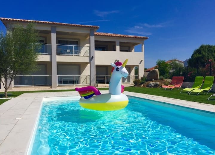 Appartement En Résidence Privée Avec Piscine - Calvi