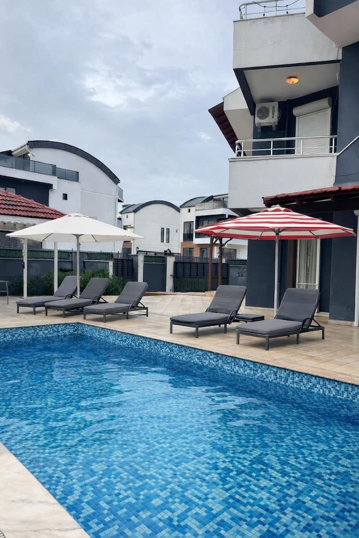 Bayramda ÖZel Havuzu Açık Villa - Serik