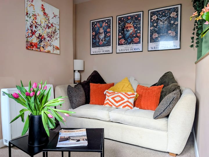 Hidden Retreat - 4 Minutes To The Beach! - Weymouth