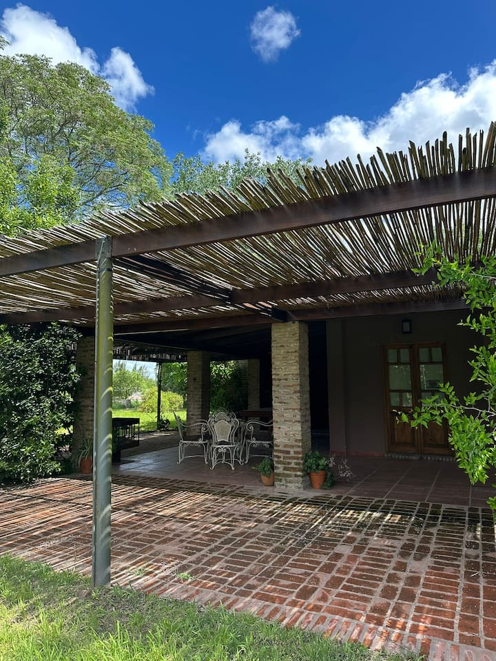 Casa Quinta En Zona Sicardi - La Plata, Argentina