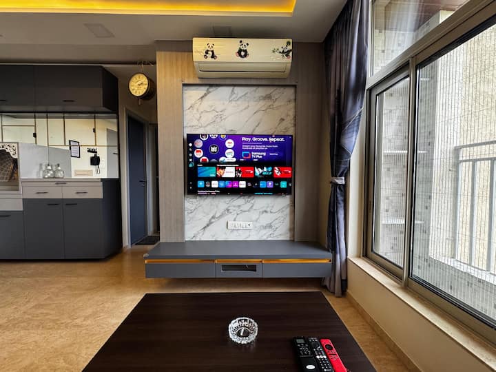 The Lux Delight! - Thane