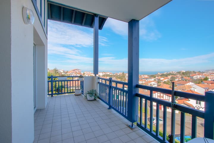 T3 Vue à 180 Degrés Sur Village Et Océan - Guéthary