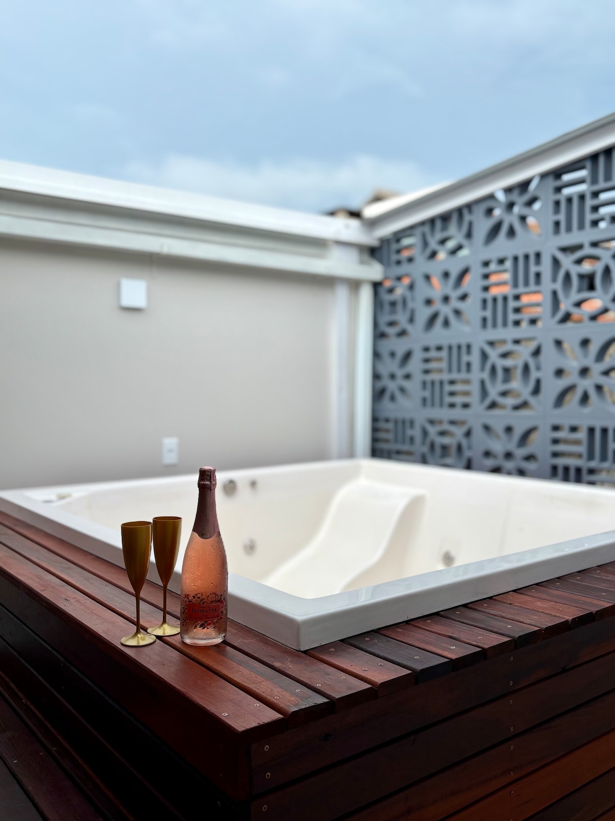 150 meters from the beach with Jacuzzi @airbnbdabia - Houses for Rent ...