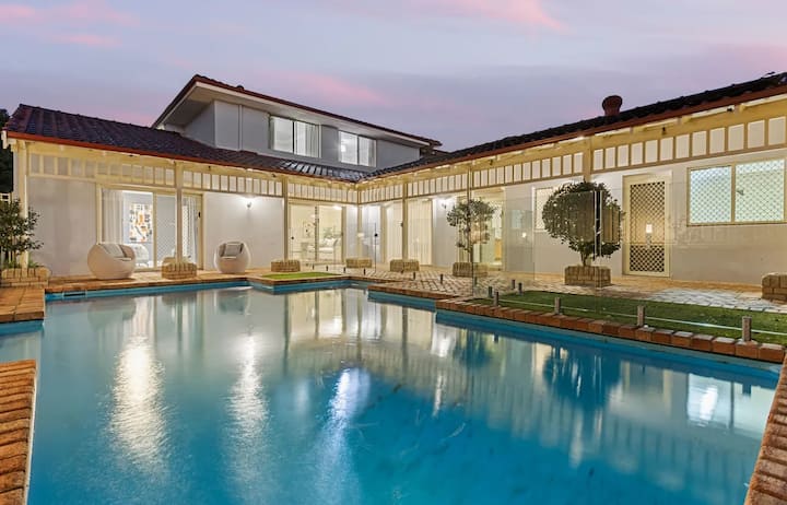 Premium Retreat | Pool | Near Bullcreek Station - Cottesloe