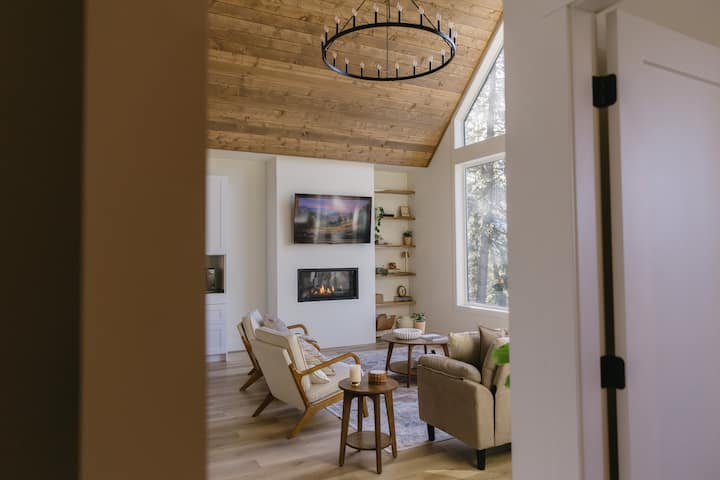 The Vella | Modern Forest Escape With Valley Views - Blind Bay