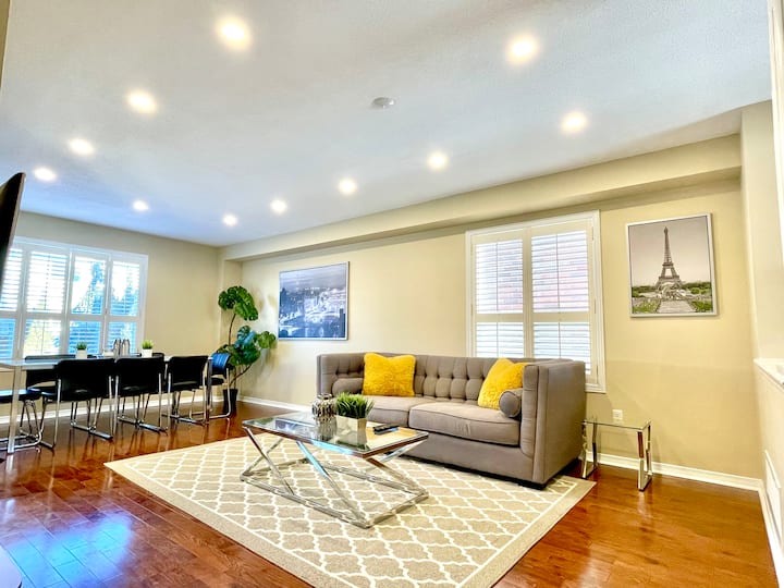 Maison Laurier: Modern 5b/3.5b Home In Oak Ridge - Richmond Hill