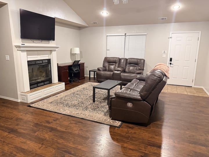 The Lovely Linden 2 - Joplin, MO