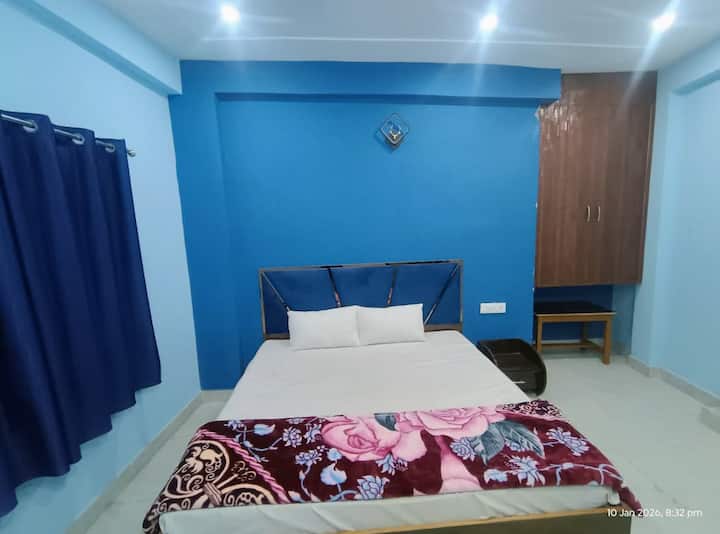 Comfortable Stay Near Ram Mandir On Ram Path. - Ayodhya