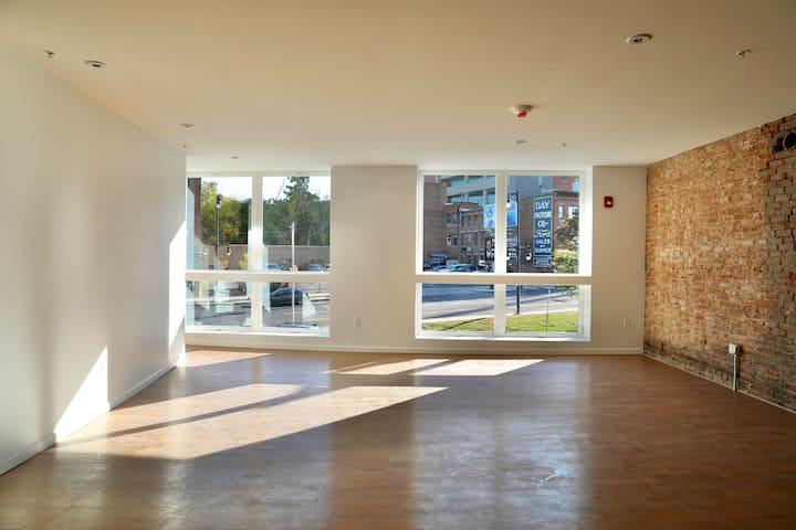 Fully Furnished Apartment - Syracuse, NY