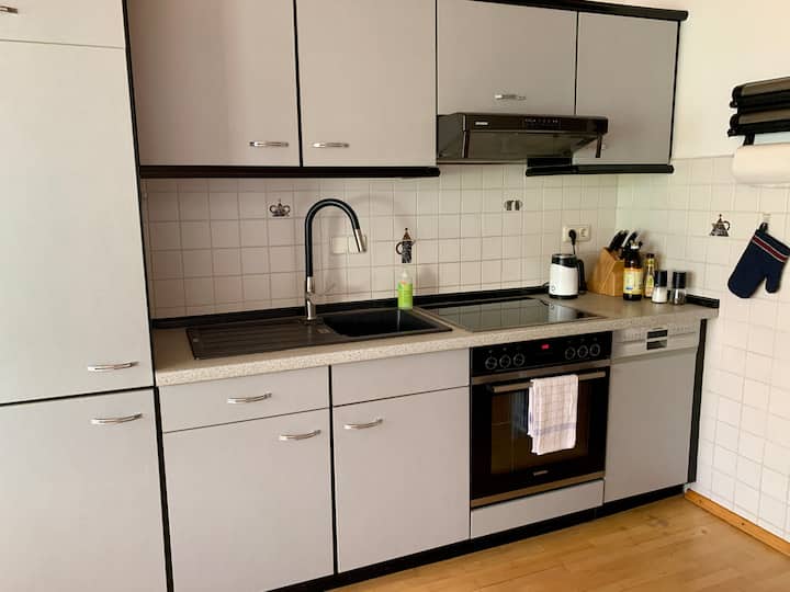 Ruhige Wohnung Nahe Flughafen - Mit Kühlung - Frankfurt