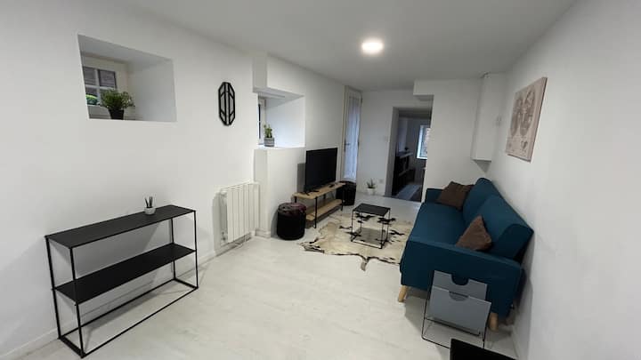 Maison De Bourg Avec Beaucoup De Charme - Laval