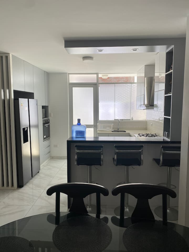 Acogedor, Espacioso Y Con Una Vista Espectacular. - Mollendo