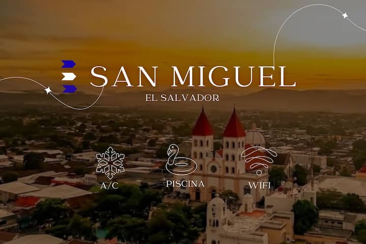 Cozyhouse+kitchen+tv+pool+ac+wifi+court@san Miguel - El Salvador