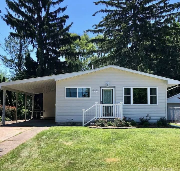 Milan Family-friendly Retreat Near Ann Arbor & Dtw - Dundee, MI