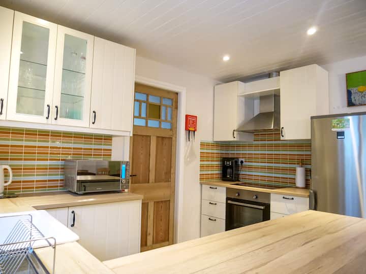 Orchard House - Dingle Town Centre - 딩글