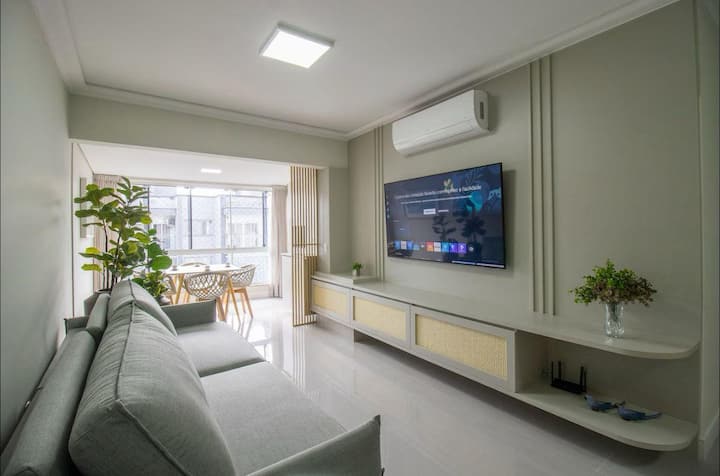 Apto No Centro De Bal. Camboriú, Perto Da Praia - Balneário Camboriú