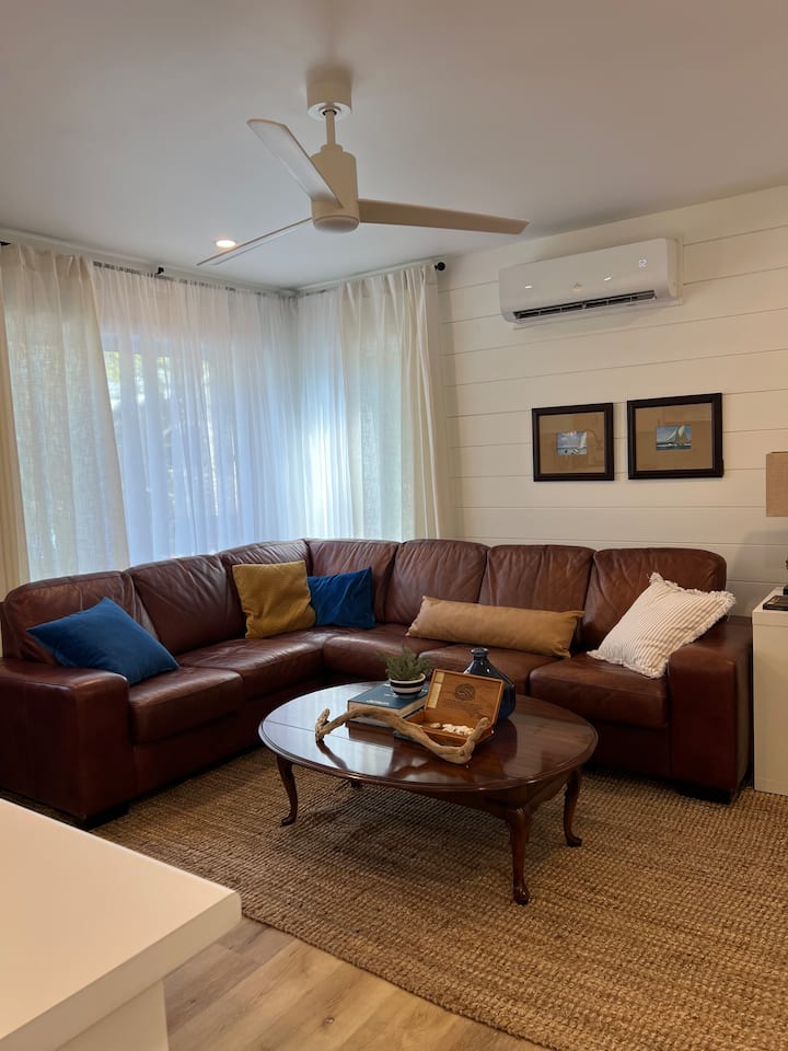 Canatara Lake Cabin! 5 Min. Walk To The Beach! - Sarnia
