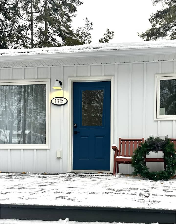 Canatara Lake Cabin! 5 Min. Walk To The Beach! - Sarnia