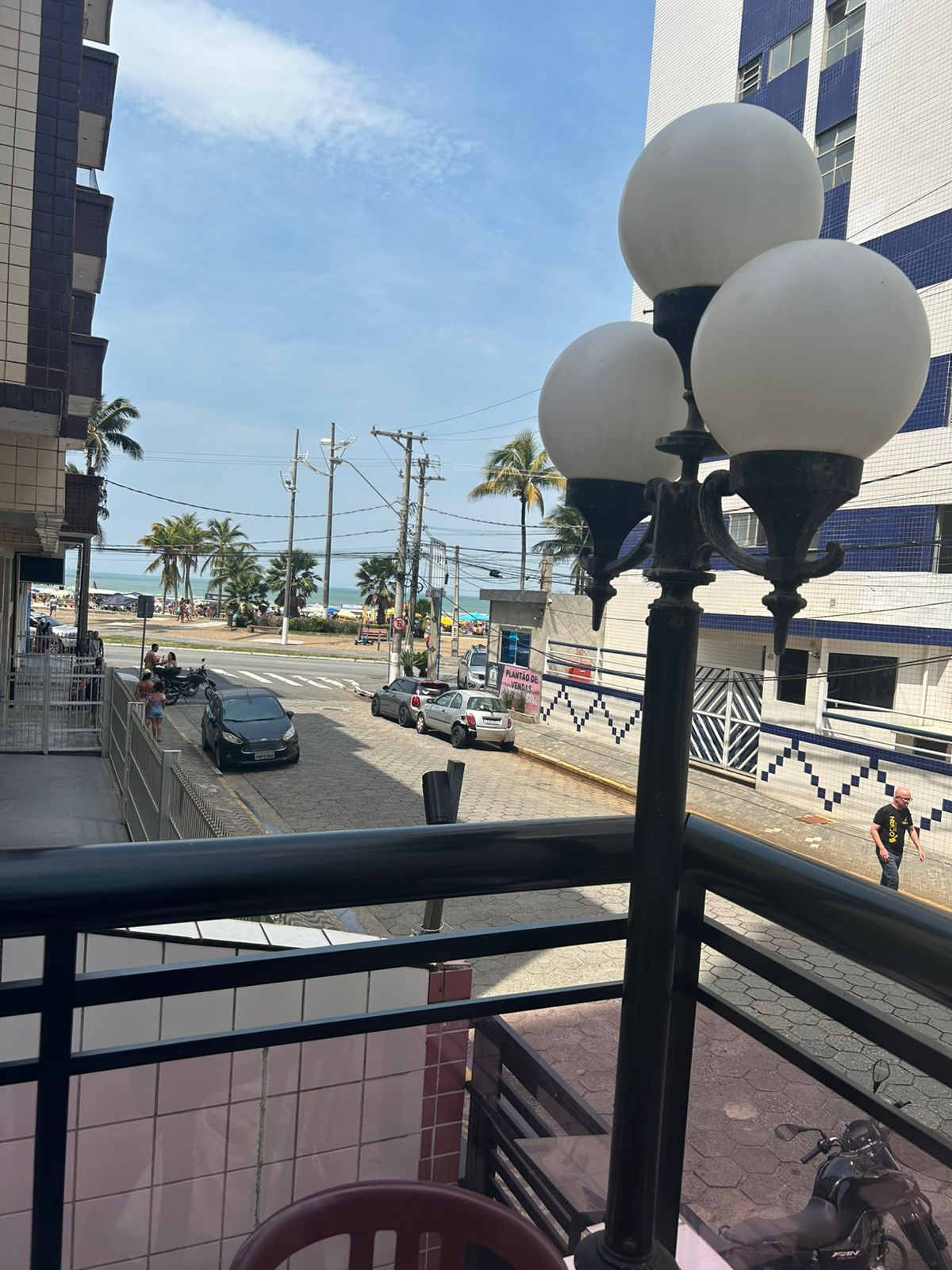 Apartment just steps from the sea in Praia Grande - Flats for Rent in ...