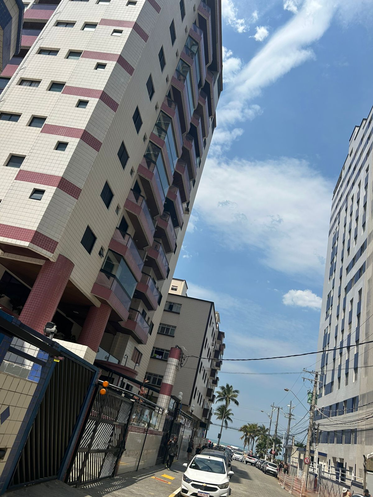 Apartment just steps from the sea in Praia Grande - Flats for Rent in ...