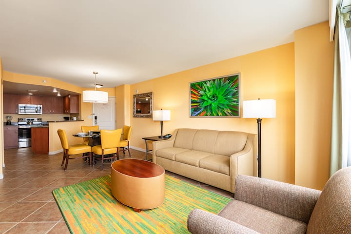 1bd-pool View -Kitchen-living Area -Full Bathroom - Las Vegas, NV