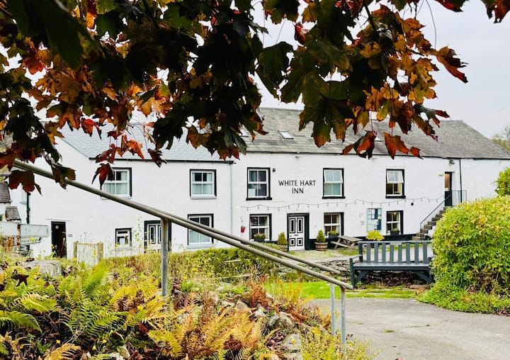Lake District Country Pub (Room 5) - Ulverston