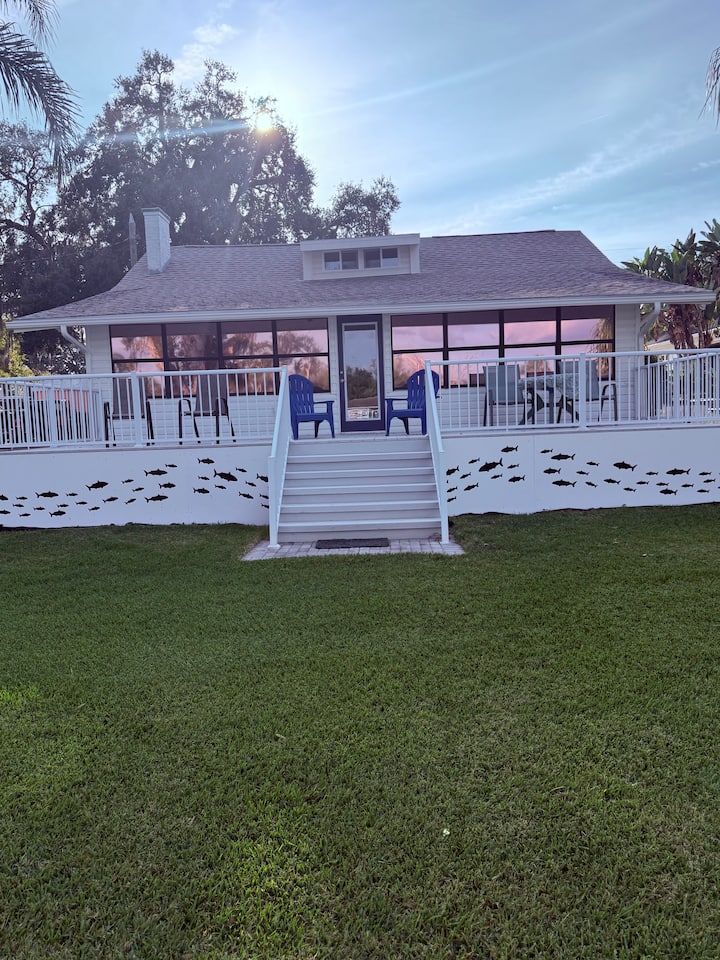 Harry's River House
“The Charm Of The River” - New Port Richey, FL