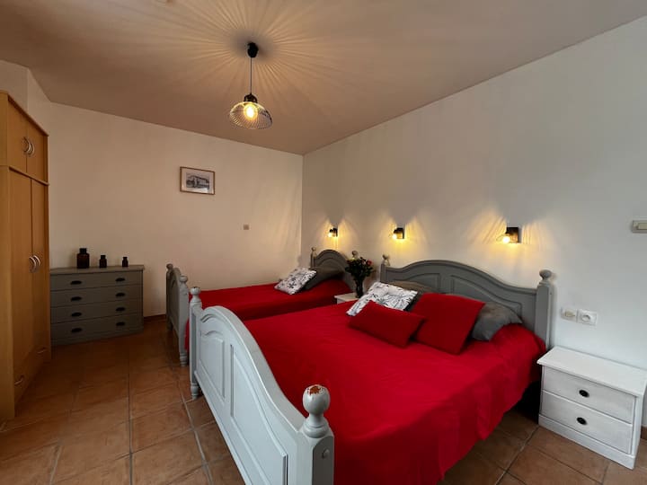 Appartement Rouge -3 Pers - Face Au Donjon.3* - La Roche-Posay