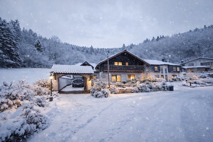 Greenhell Stays Müsch - Blankenheim
