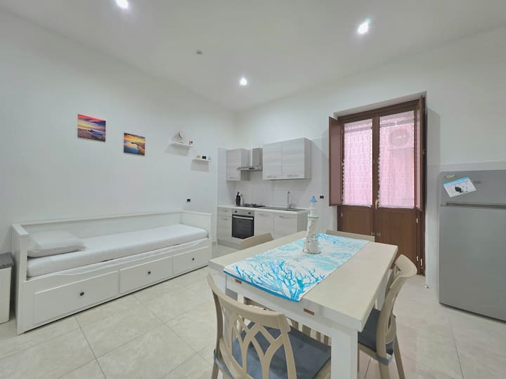 Il Tuo Soggiorno, Tra "Il Silenzio Del Mare" - Gaeta