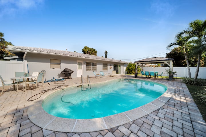 House With A Pool (Heated Upon Request For Extra) - Cape Coral, FL