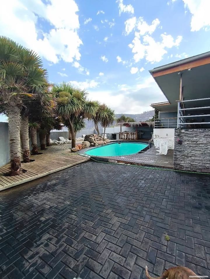 Casa Con Piscina, Jacuzzi Y Vista Al Mar. - Valparaíso