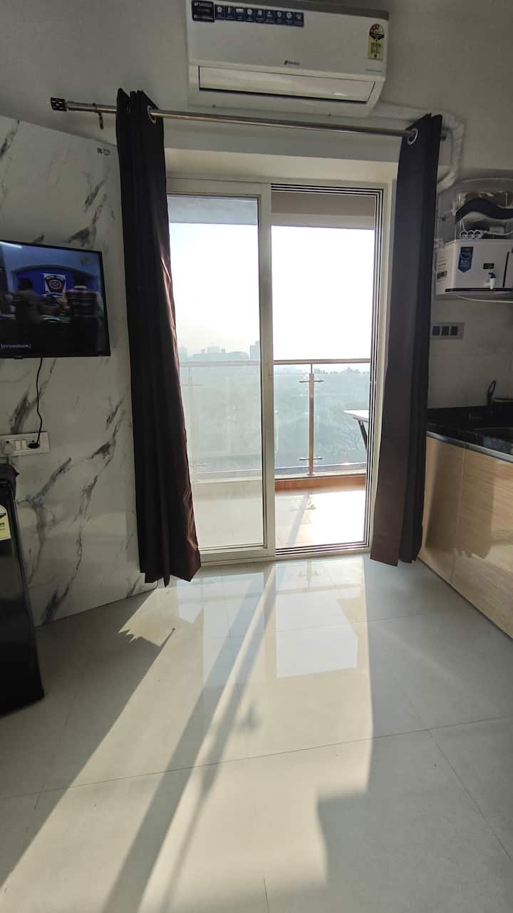 Skyline Haven|balcony|nearairport|couple Friendly! - Pune