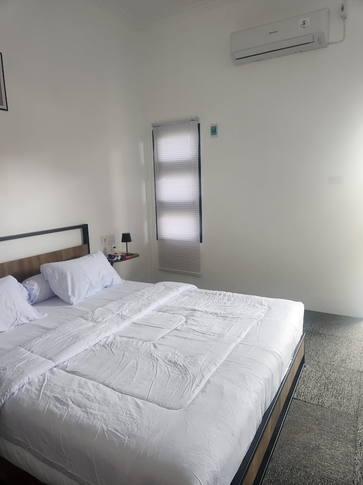 Kamar No 11, Tavisha Inn Ekslusif Singkawang - Singkawang