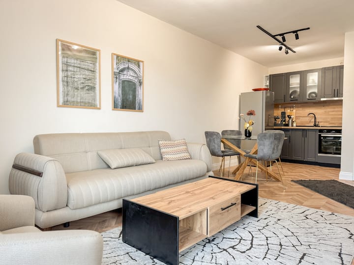 1br Stylist Apartment (By Holiwork Stays) - Plovdiv