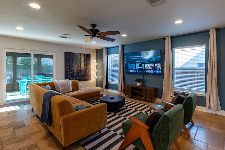 Firefly Oasis | Luxury Pool, Hot Tub, Near Austin - Cedar Park, TX