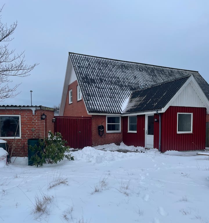 Hus I Roligt Kvarter På 110 M2 Nær Skov Og Strand - Hirtshals