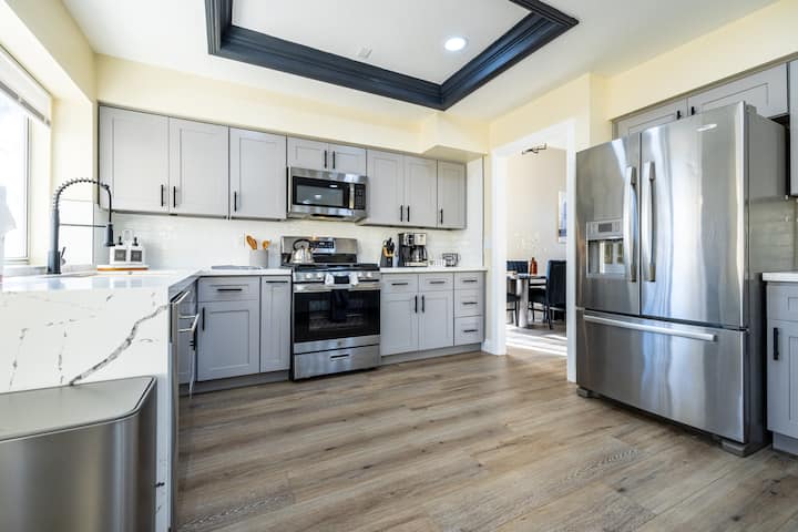 The Manor - Spacious 4br Home In Moreno Valley - Moreno Valley, CA