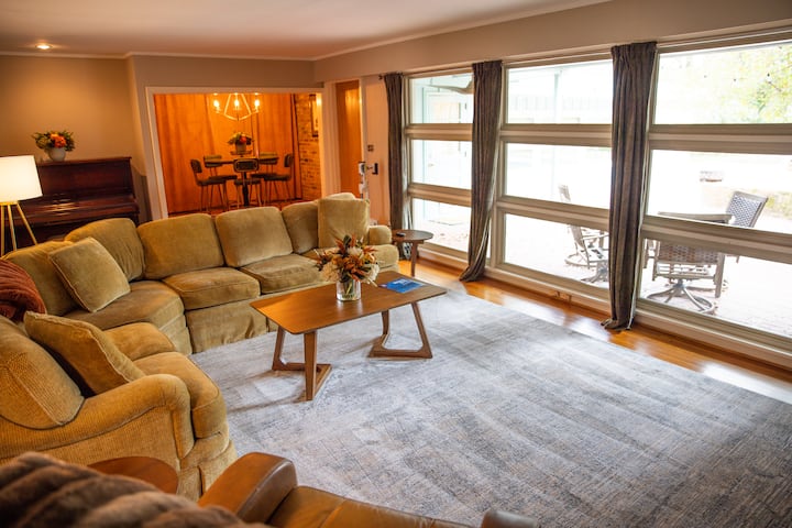 Mid-century Modern Retreat W/ Pool - Montgomery, AL